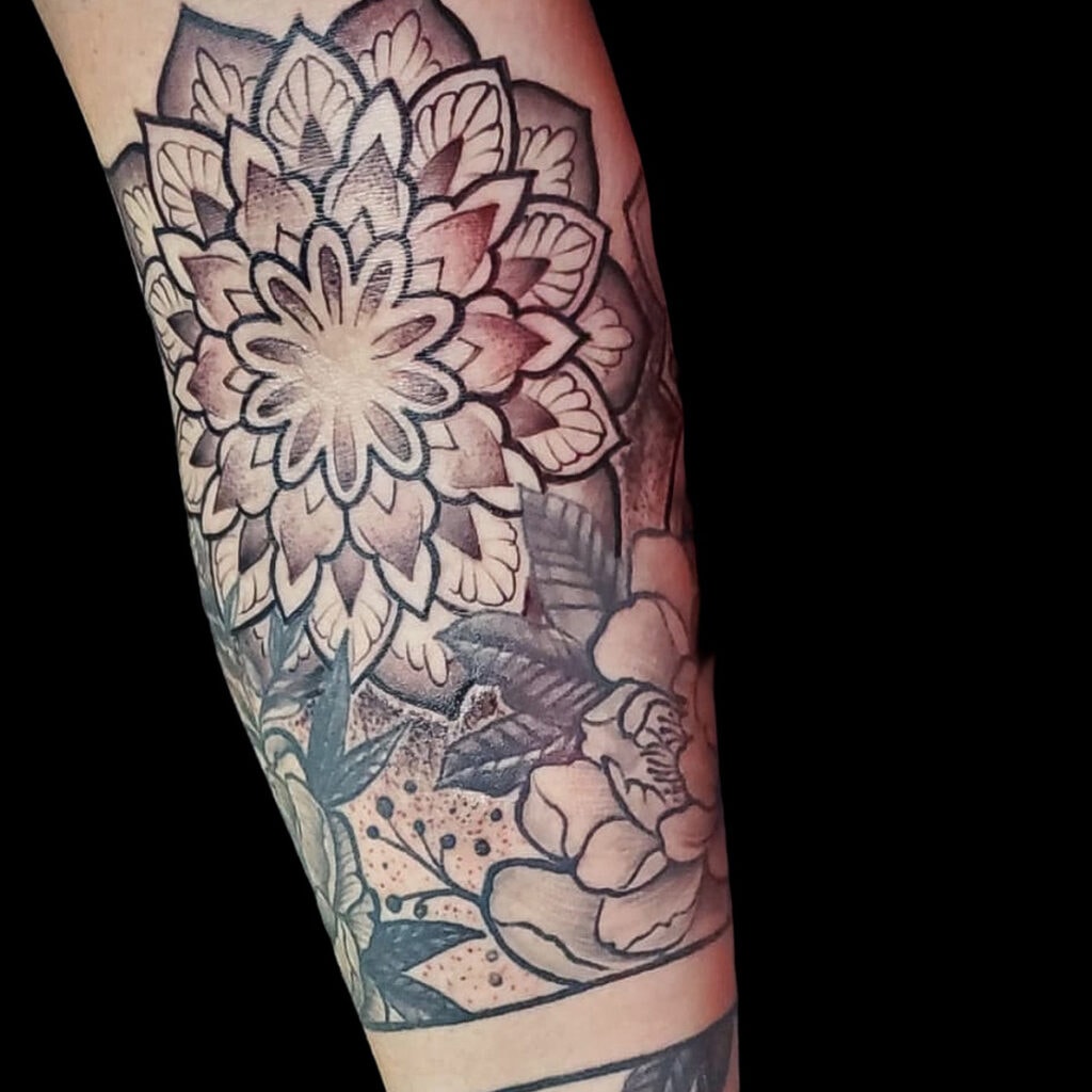 Mandala Tattoo Artists | Firme Copias San Antonio